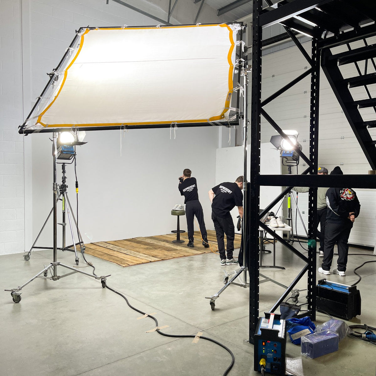 REPRÉSENTANT INTÉRIEUR | L'histoire derrière le nouveau | REPRESENT